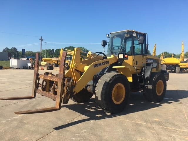 2013 KOMATSU WA250-6