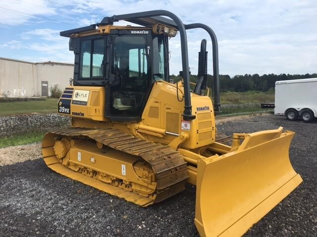 2015 KOMATSU D39PX-23